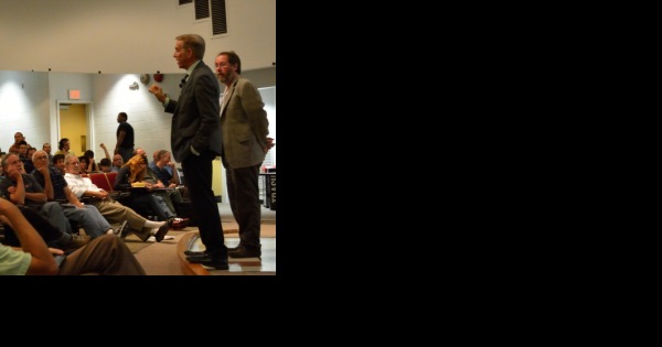 Smith Lecture presented to record crowd | Department of Physics